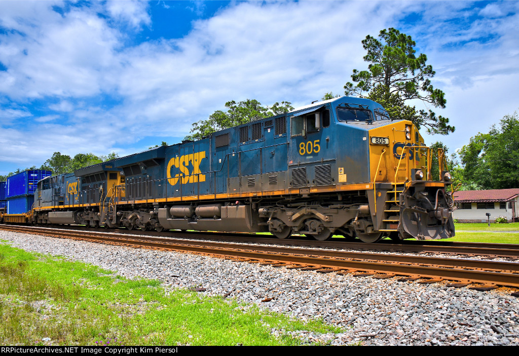 CSX 805